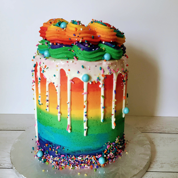 Over The Rainbow Cake | TheCuppiecakesQueen